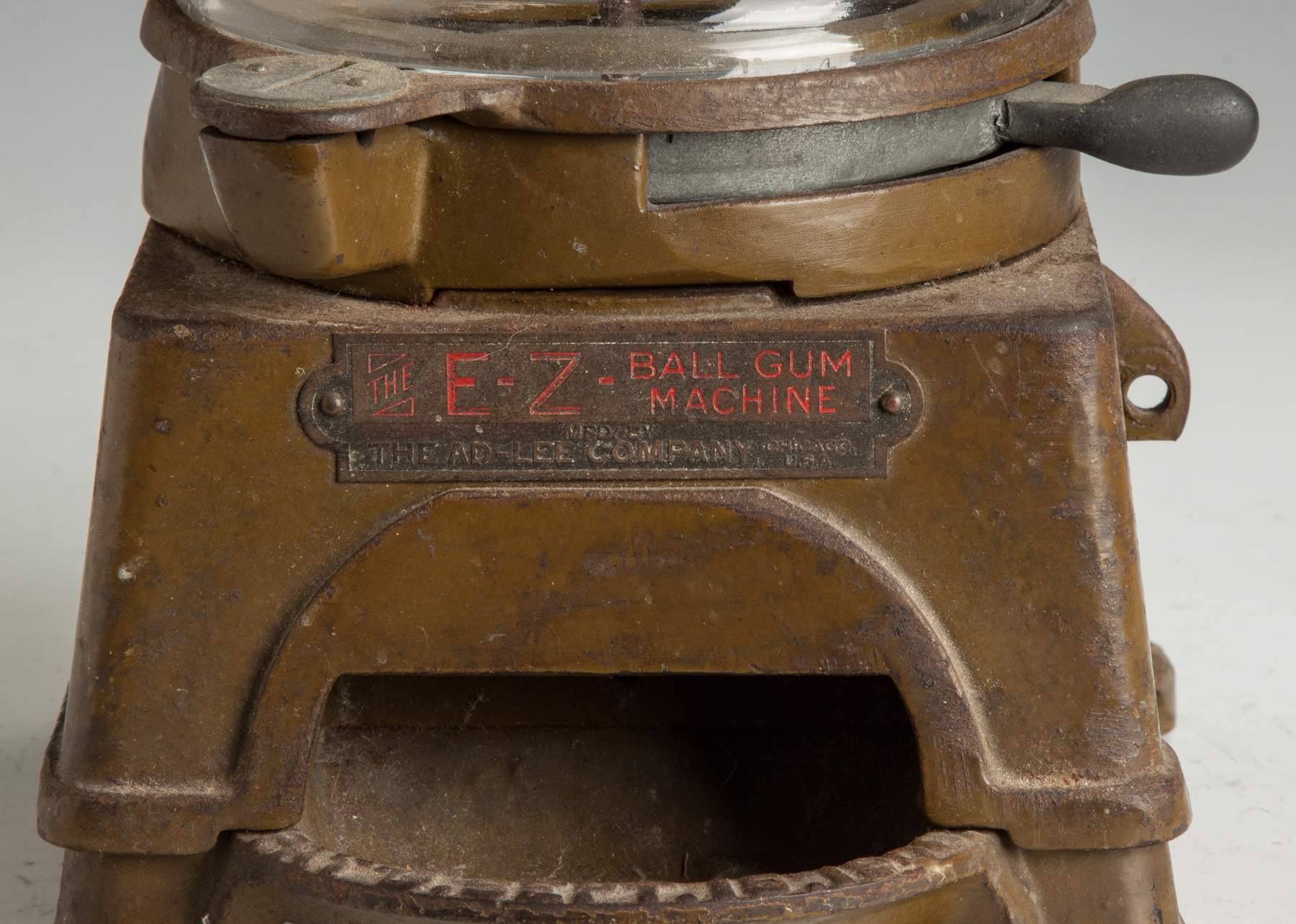 The E-Z Ball Gum Machine | Cottone Auctions