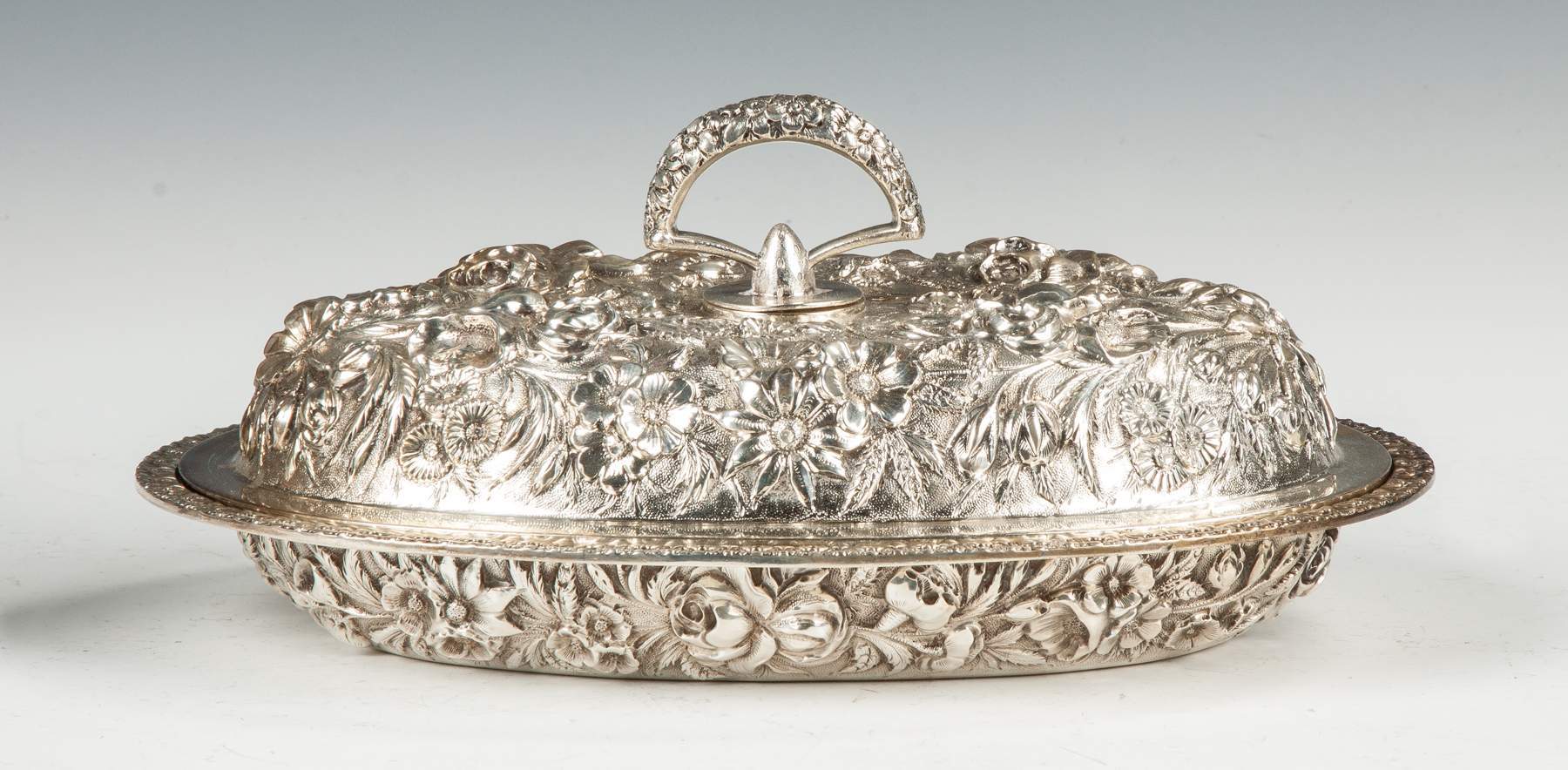 Steiff Sterling Silver Repousse Covered Vegetable Server | Cottone Auctions