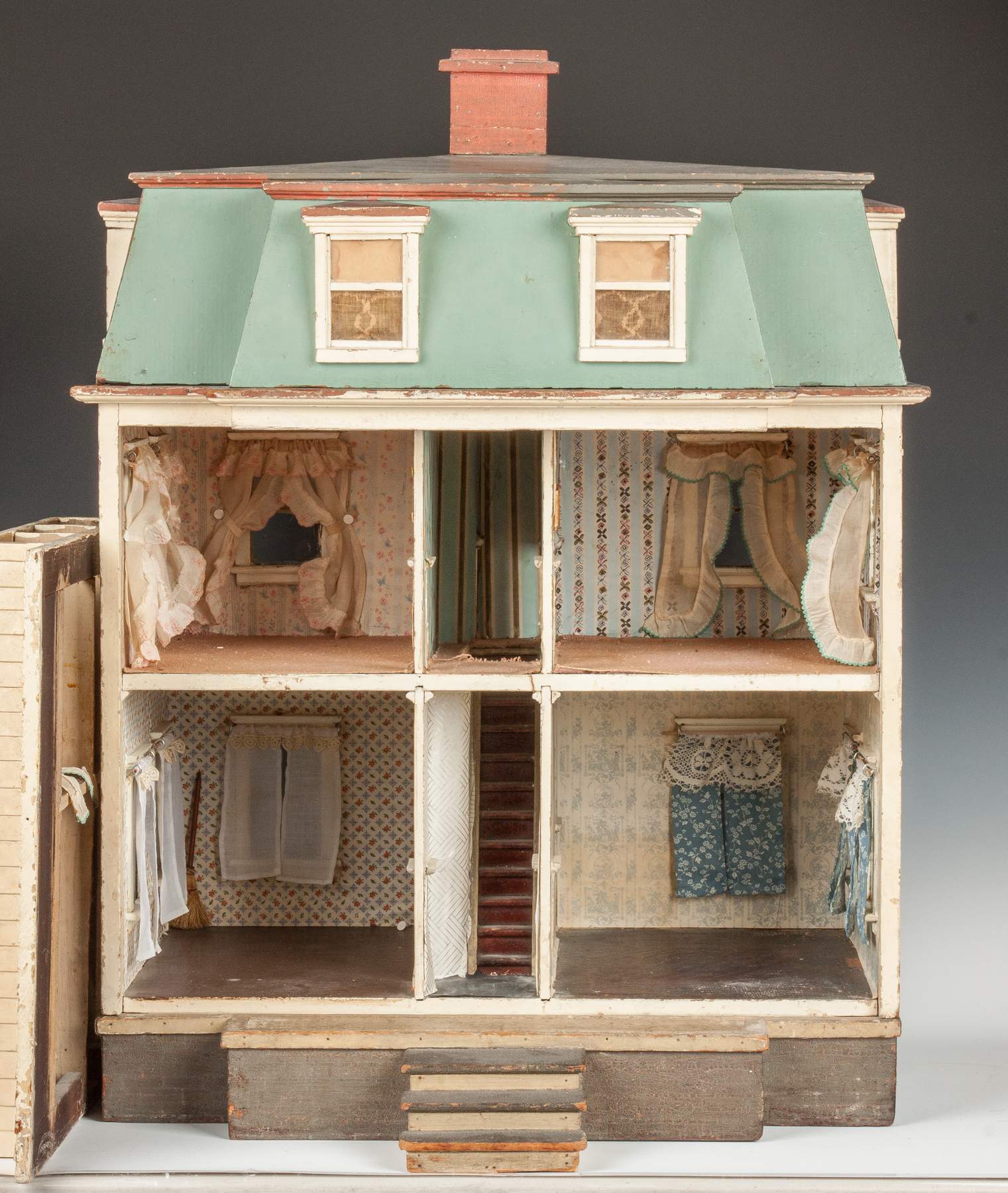 Handmade & Painted Colonial Style Dollhouse | Cottone Auctions