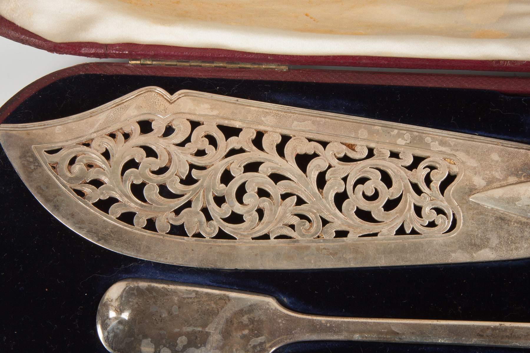Sterling Silver Fish Set | Cottone Auctions