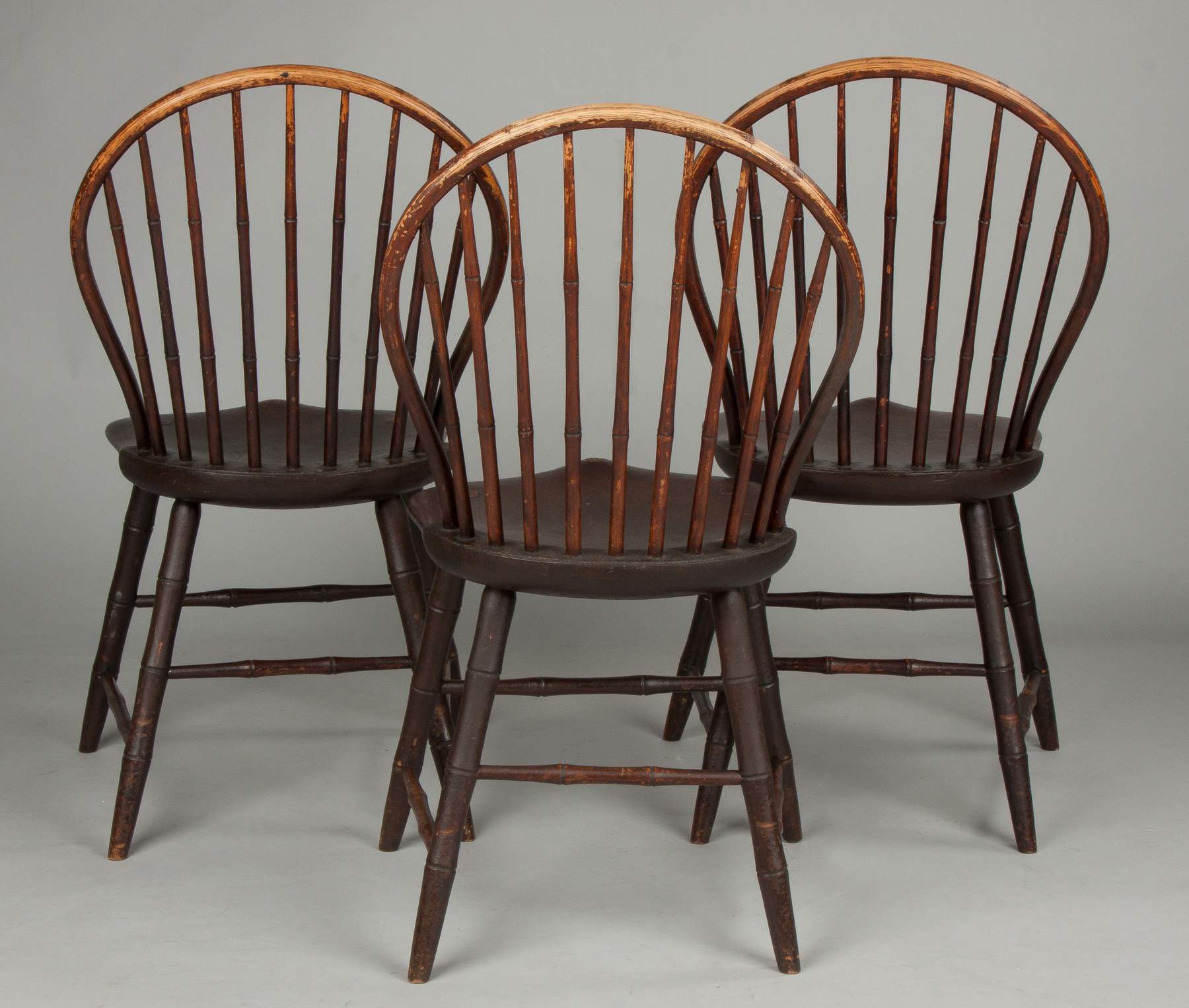 Set of Three New England Hoop Back Windsor Side Chairs | Cottone Auctions