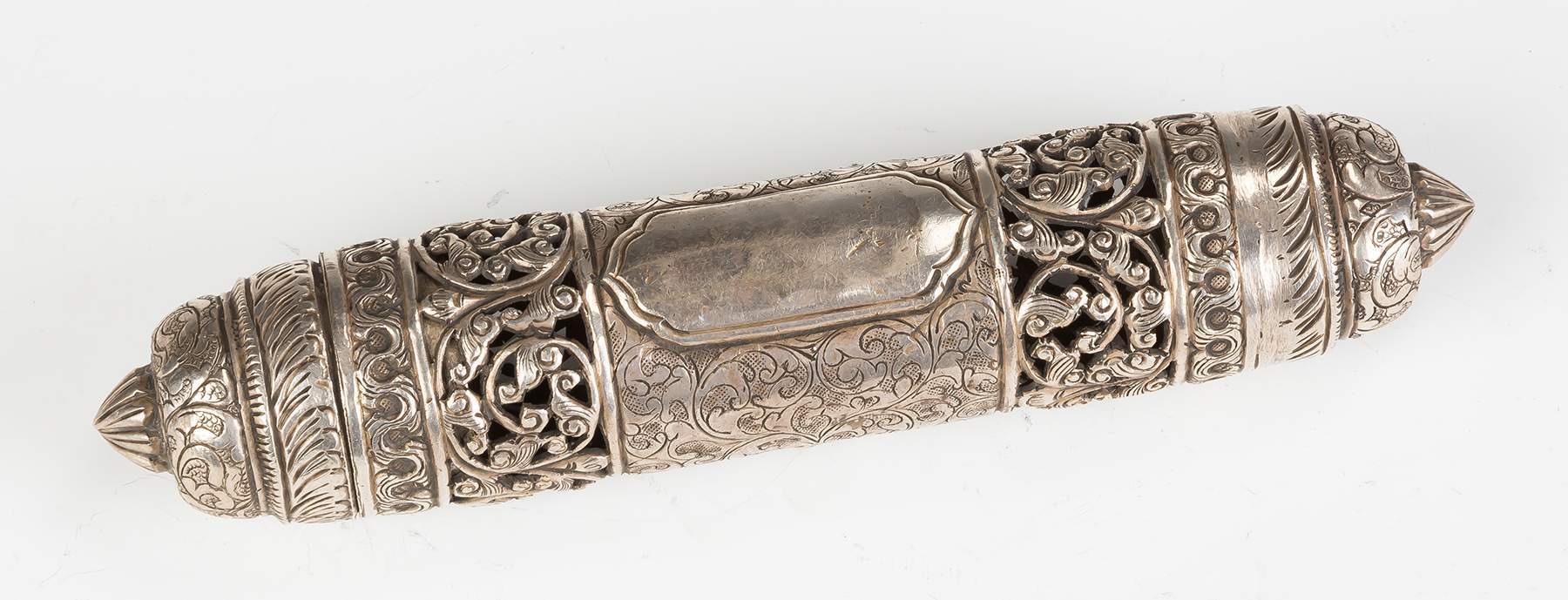 800 Silver Scroll Case | Cottone Auctions