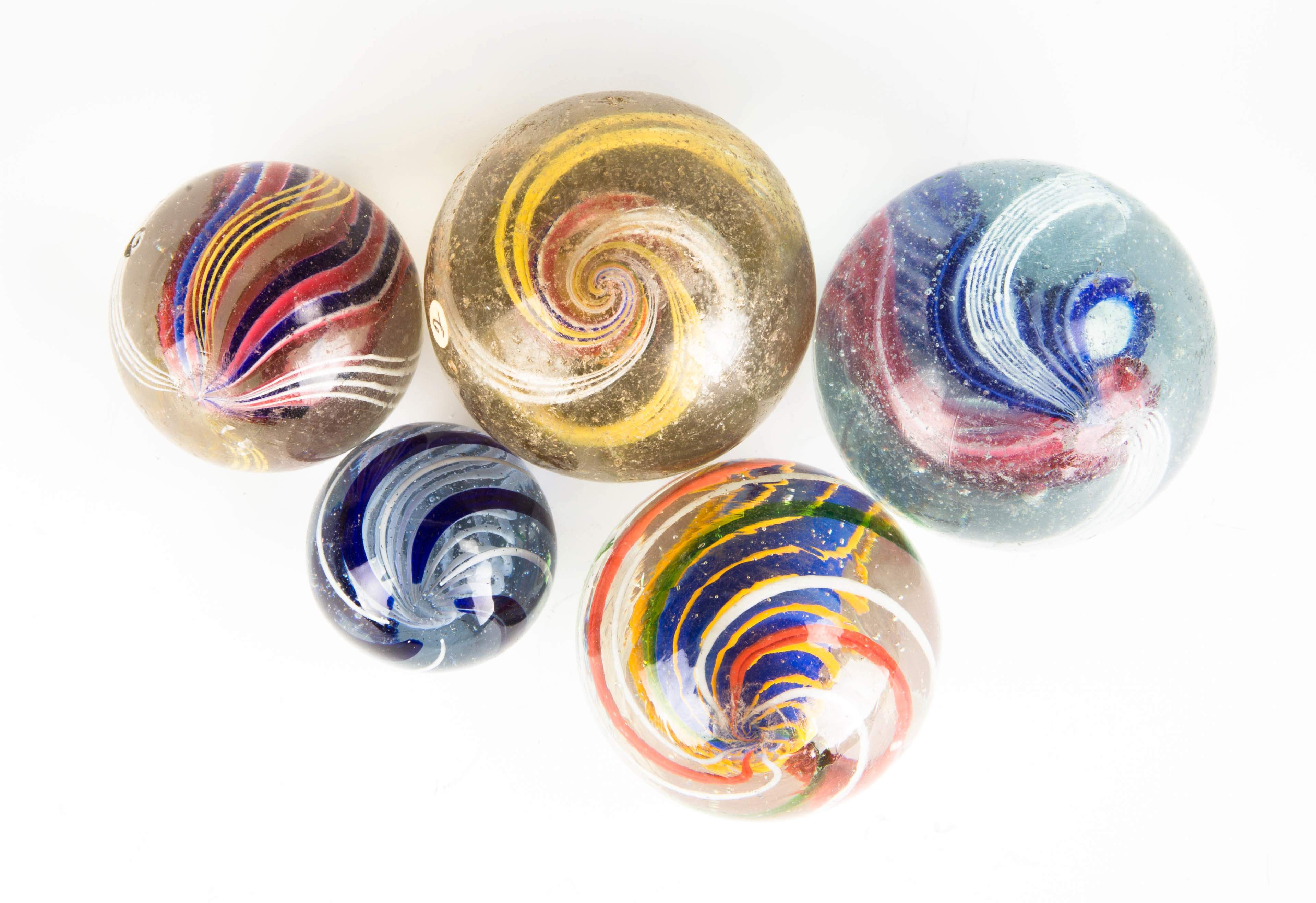 Five Vintage Various Swirl Marbles | Cottone Auctions