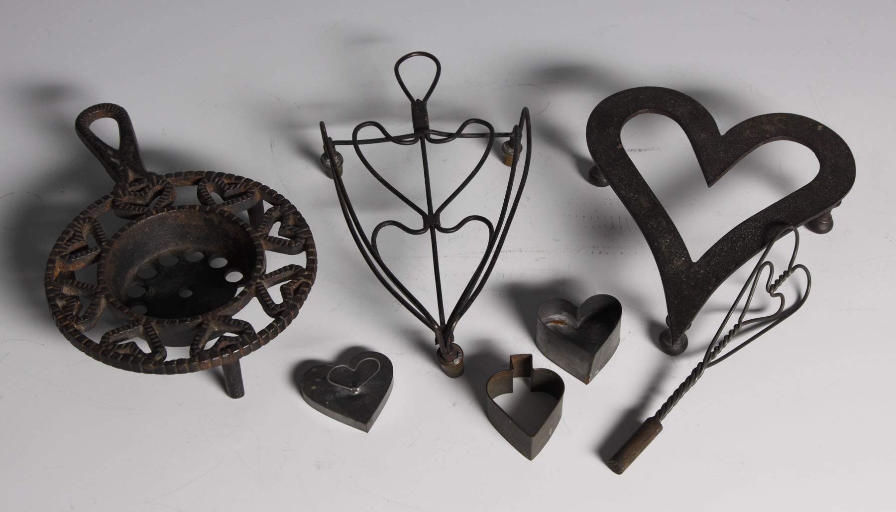 Heart Shaped Wrought Iron & Metal Ware | Cottone Auctions
