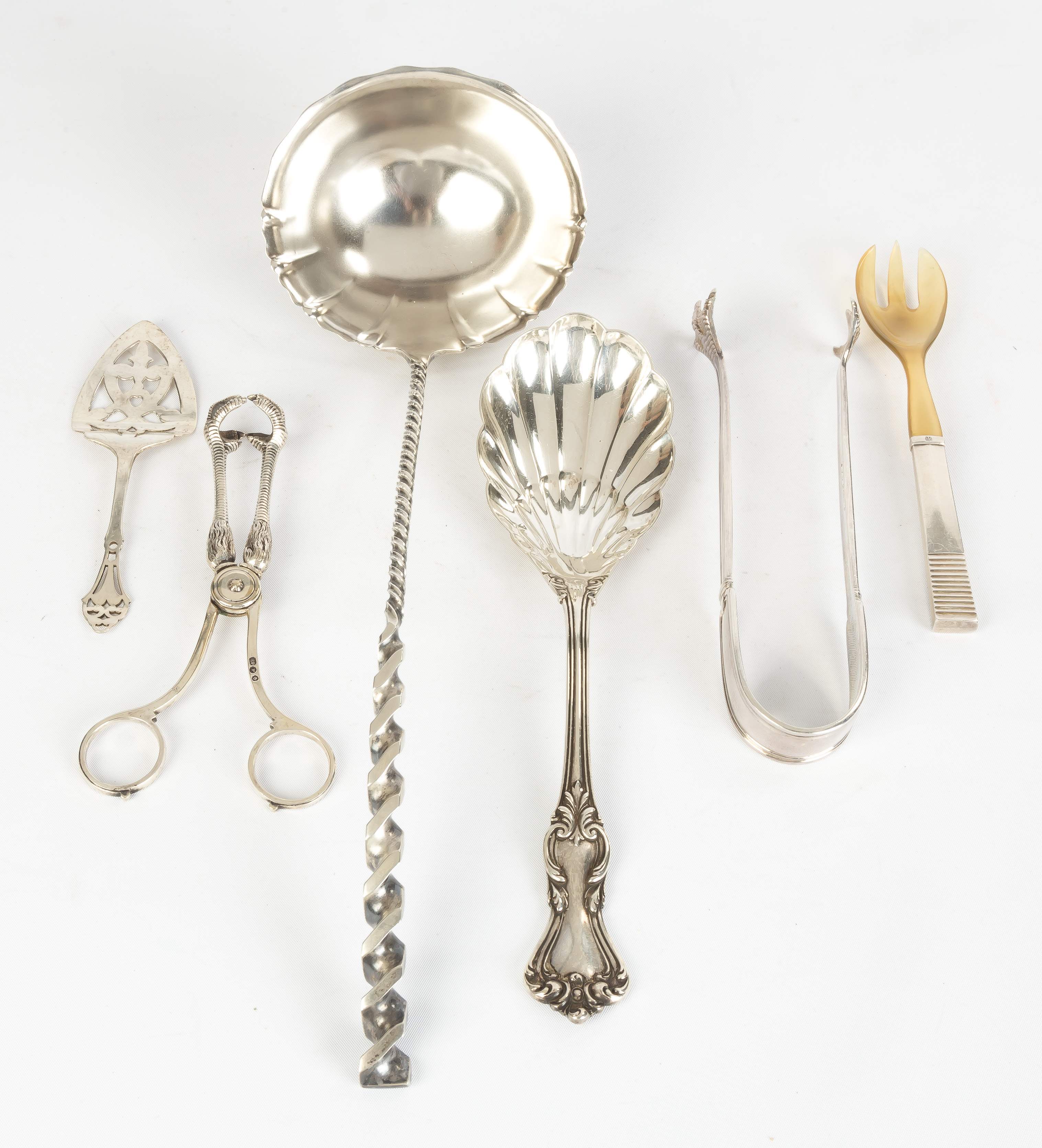 Group of Sterling Silver Serving Pieces | Cottone Auctions