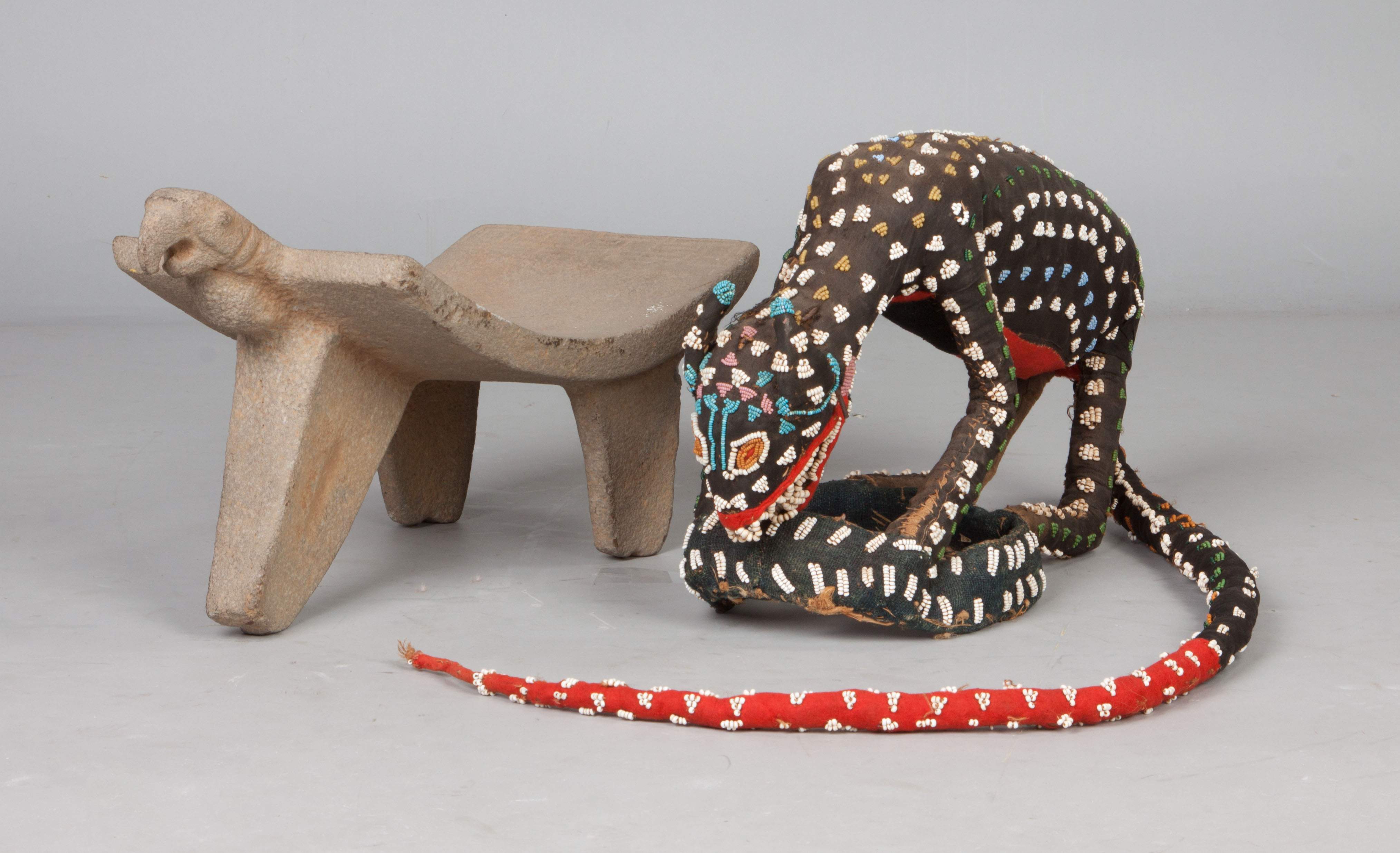 Costa Rican Metate of Basalt Stone with Head of Bird and Lizard ...