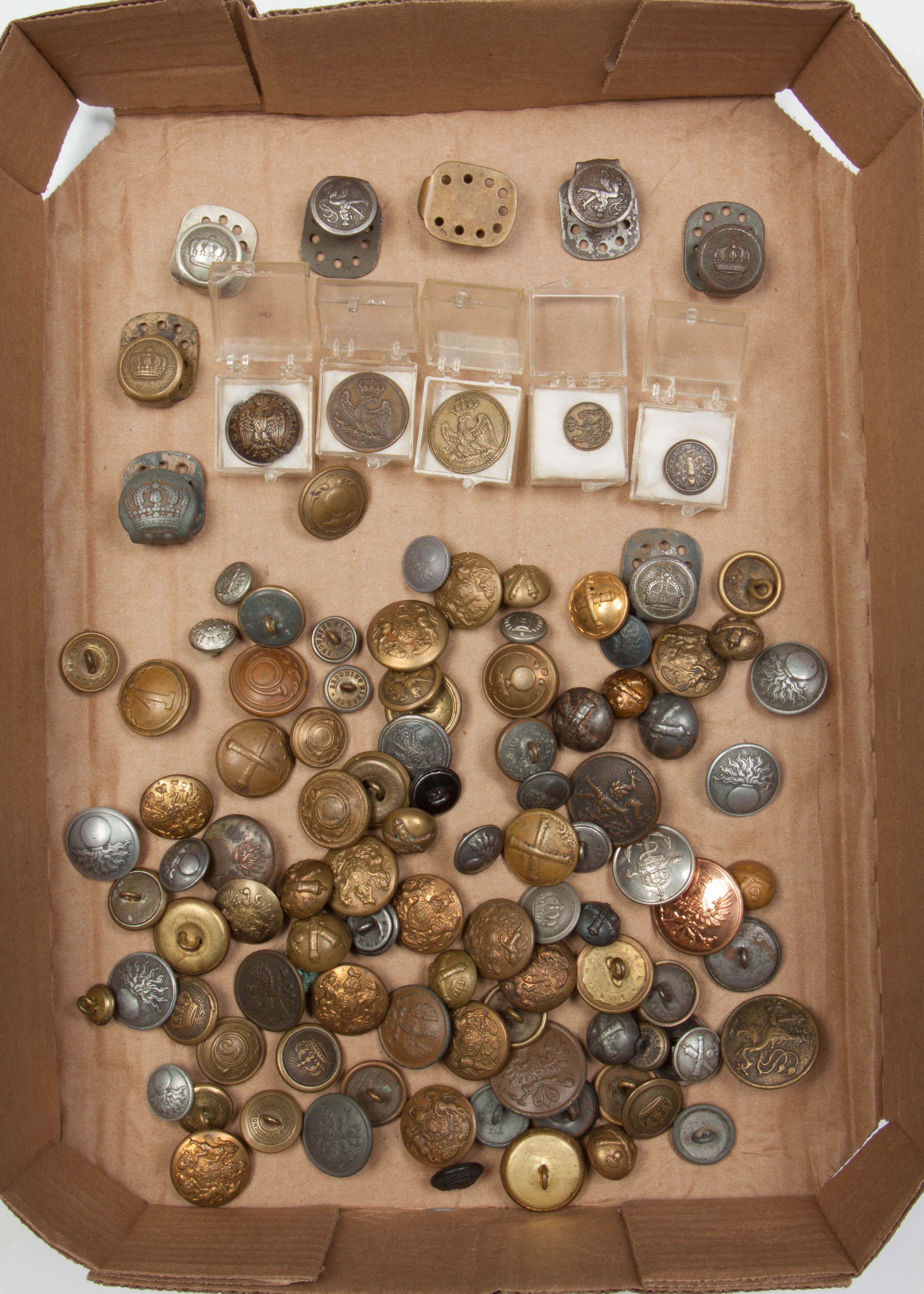 Group Miscellaneous Foreign Buttons | Cottone Auctions