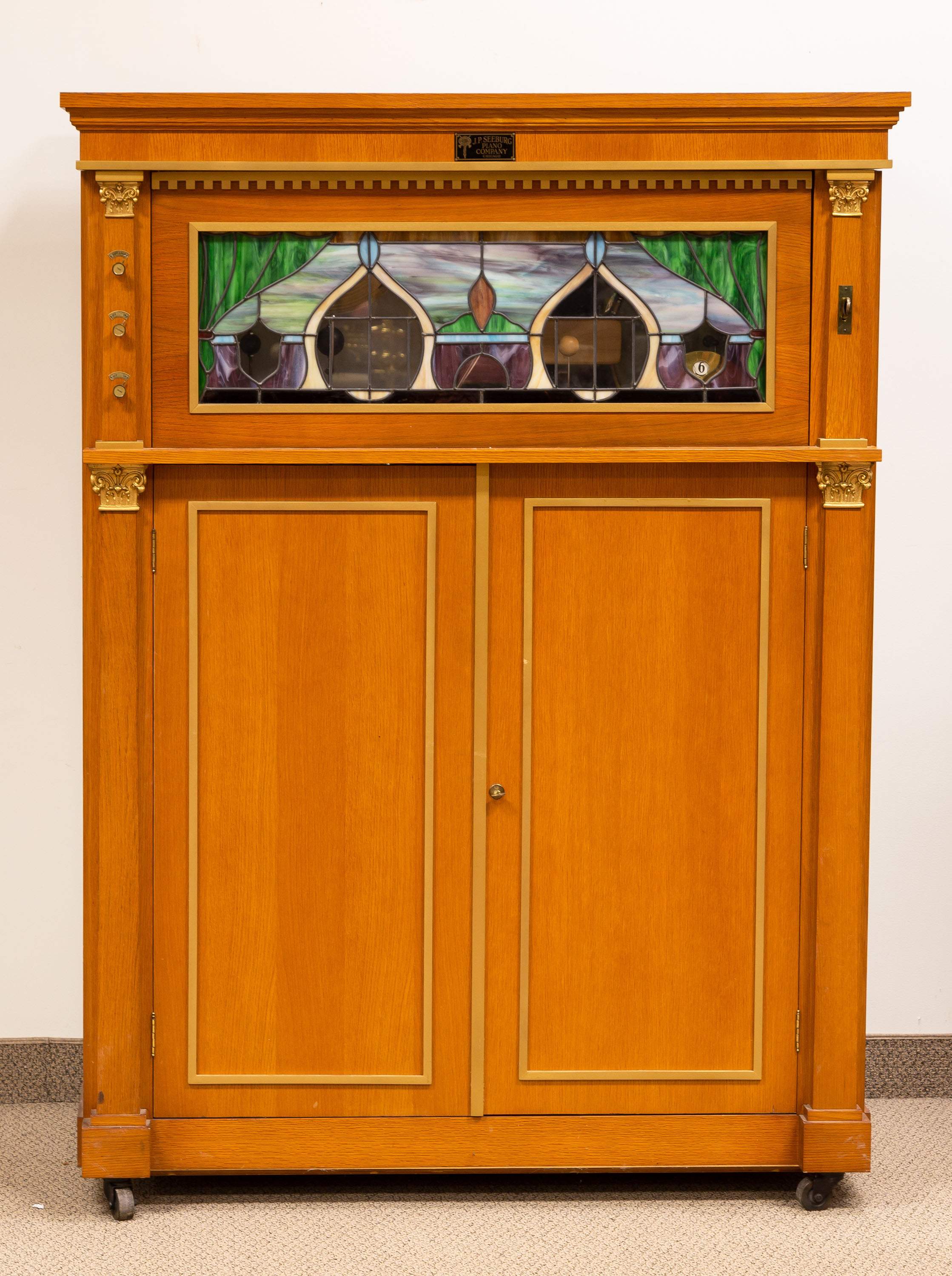 A fine replica of the Seeburg KT Special Nickelodeon | Cottone Auctions