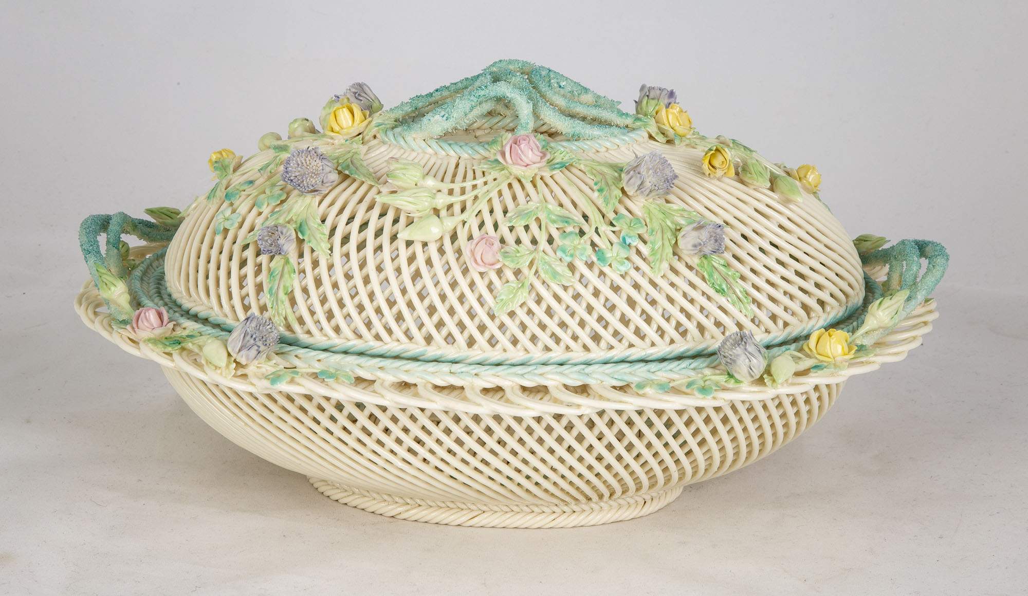Rare Belleek Oval Reticulated Covered Basket | Cottone Auctions