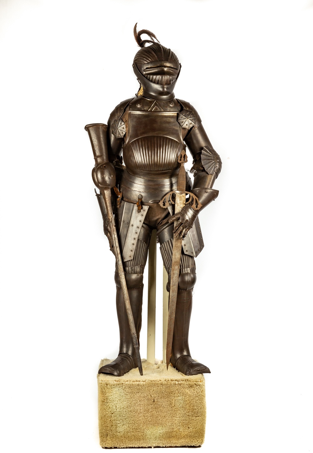 Full Size Suit of Jousting Armor | Cottone Auctions