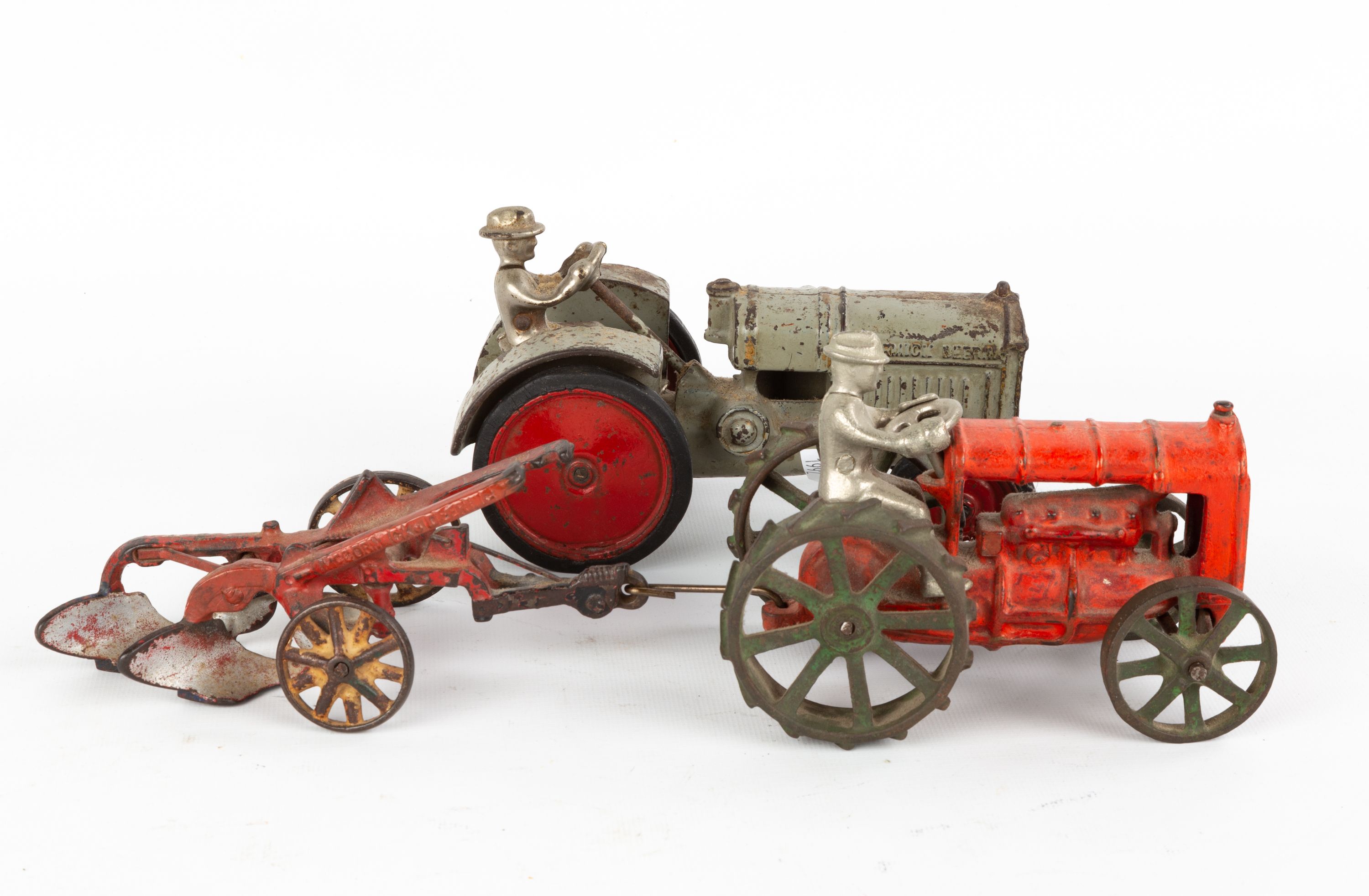 (2) Cast Iron Tractors | Cottone Auctions
