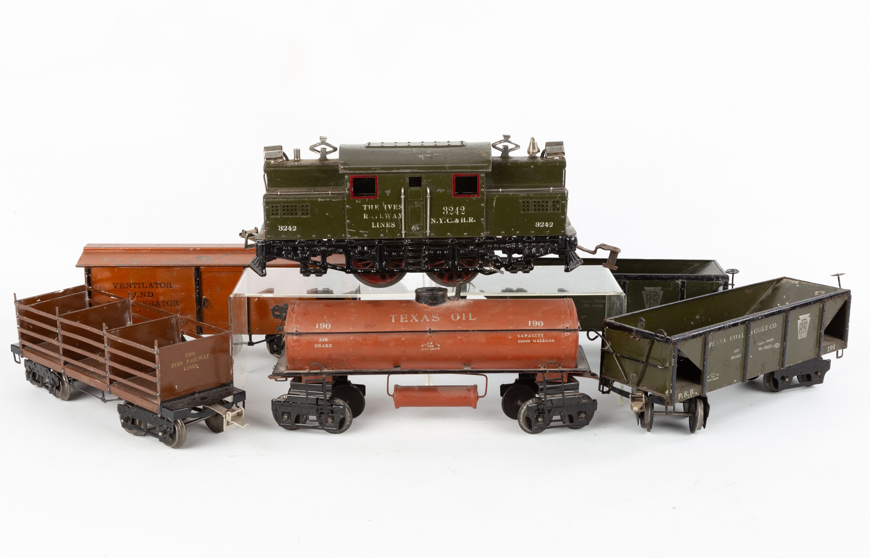 (6) Ives 3242 Standard Gauge Train Set | Cottone Auctions
