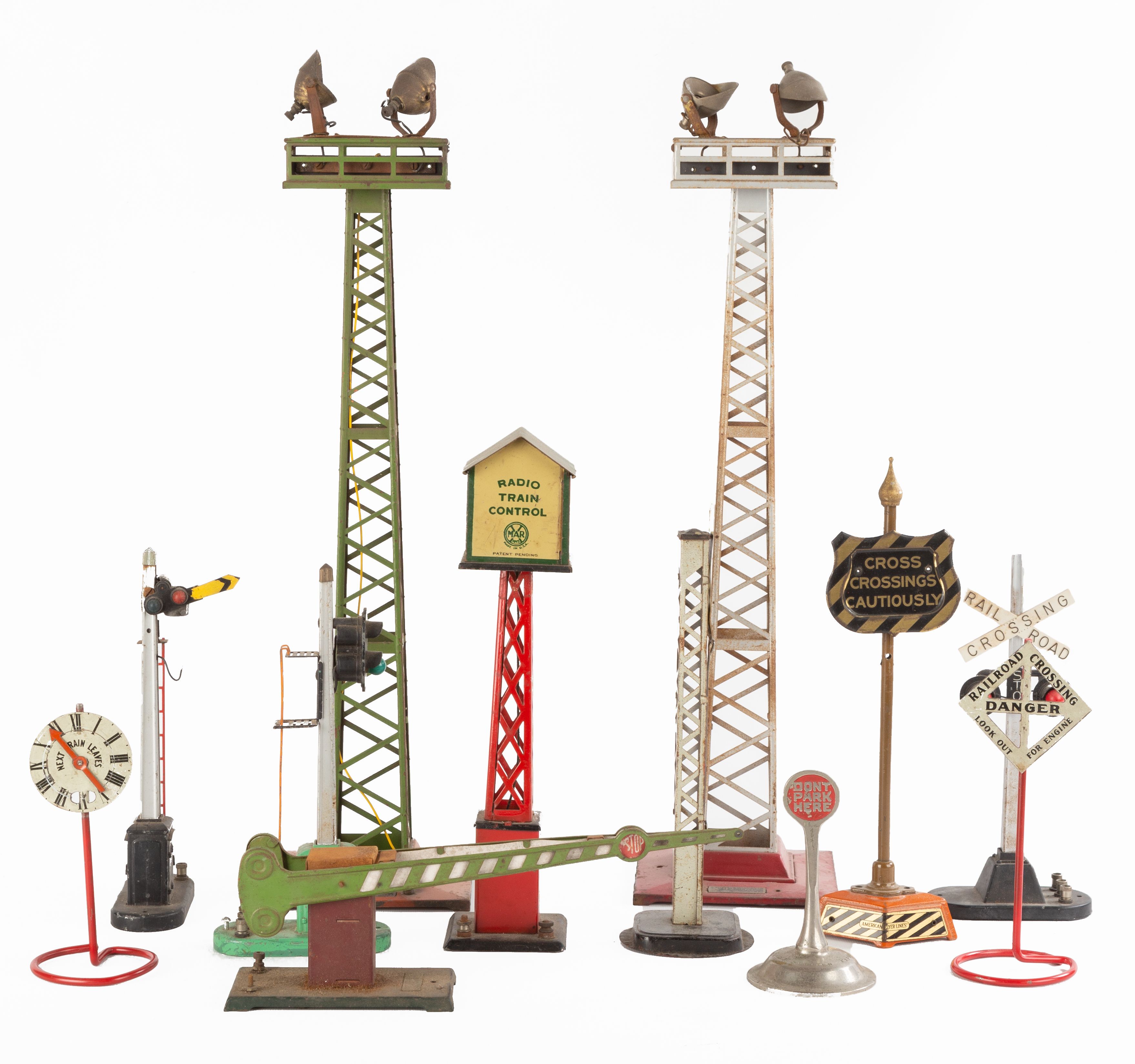 Vintage Train Signals and Accessories | Cottone Auctions