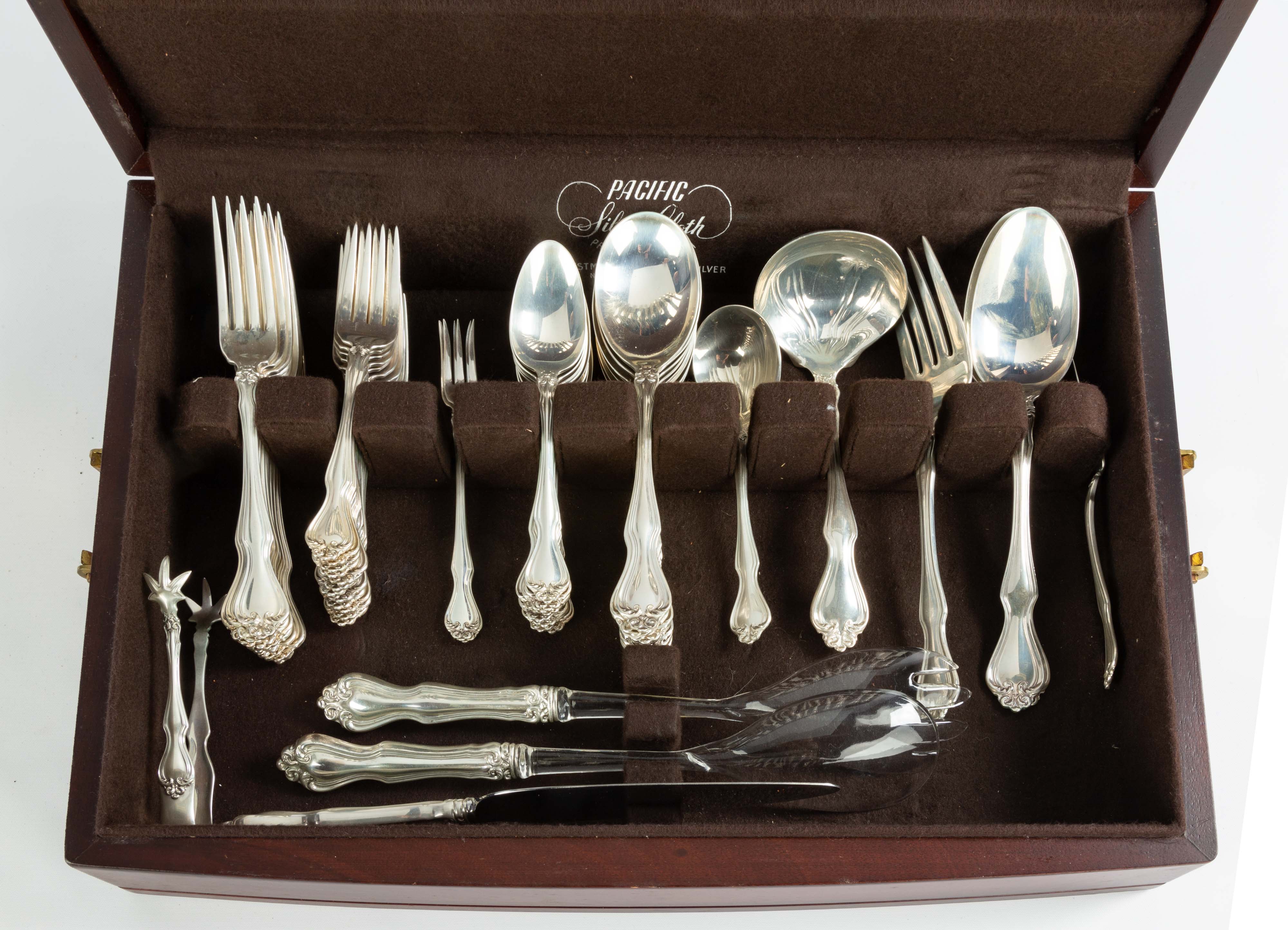 Westmoreland Sterling Co. "George and Martha" Sterling Silver Flatware ...