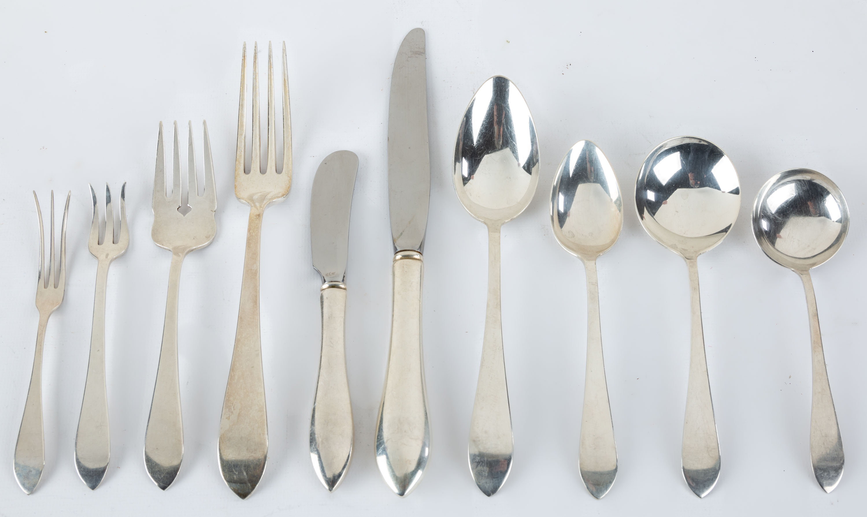 Reed and Barton Sterling Flatware, "Pointed Antique" | Cottone Auctions