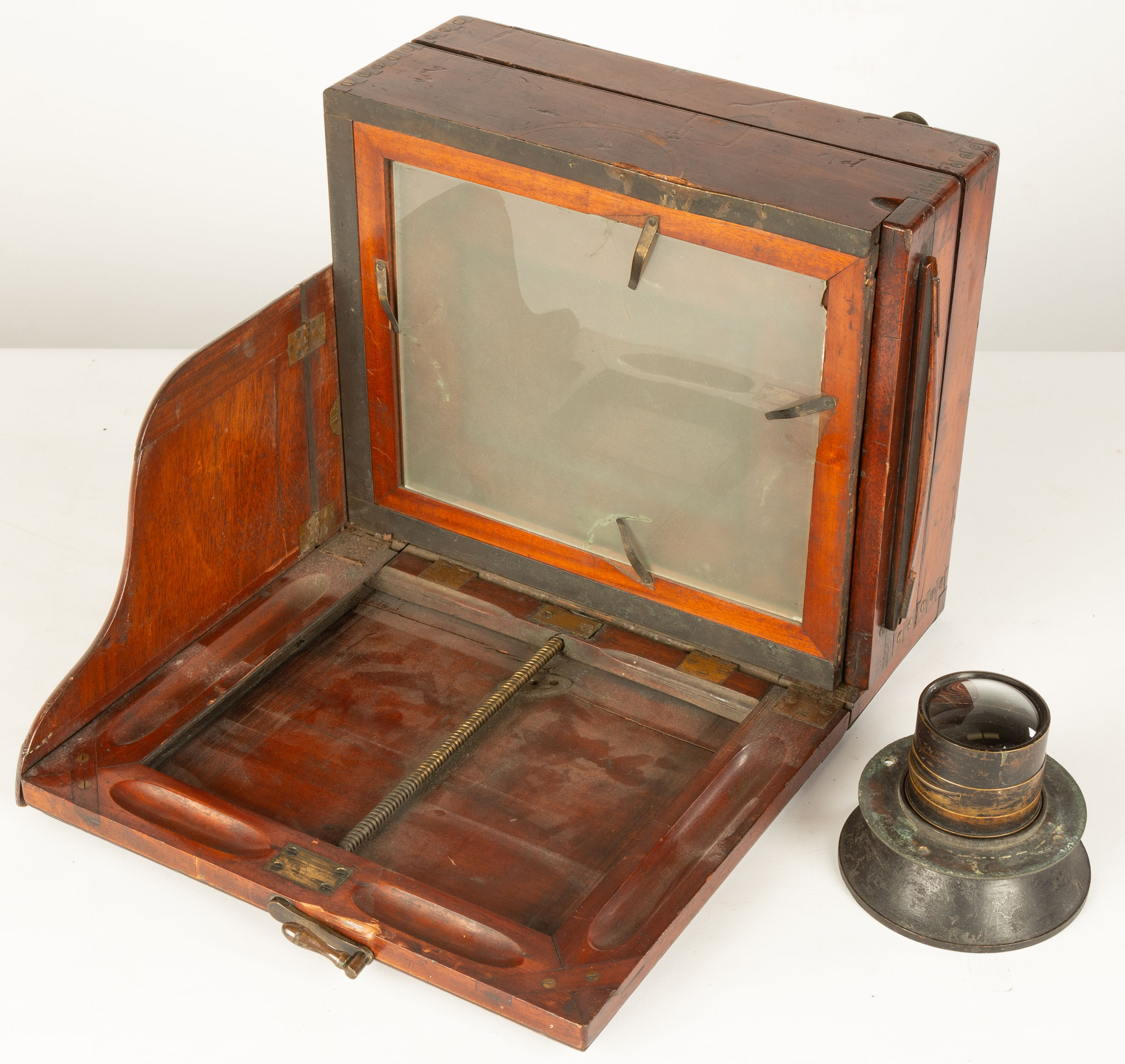 C.C. Harrison & Joseph Schnitzer Globe Lens & Camera | Cottone Auctions