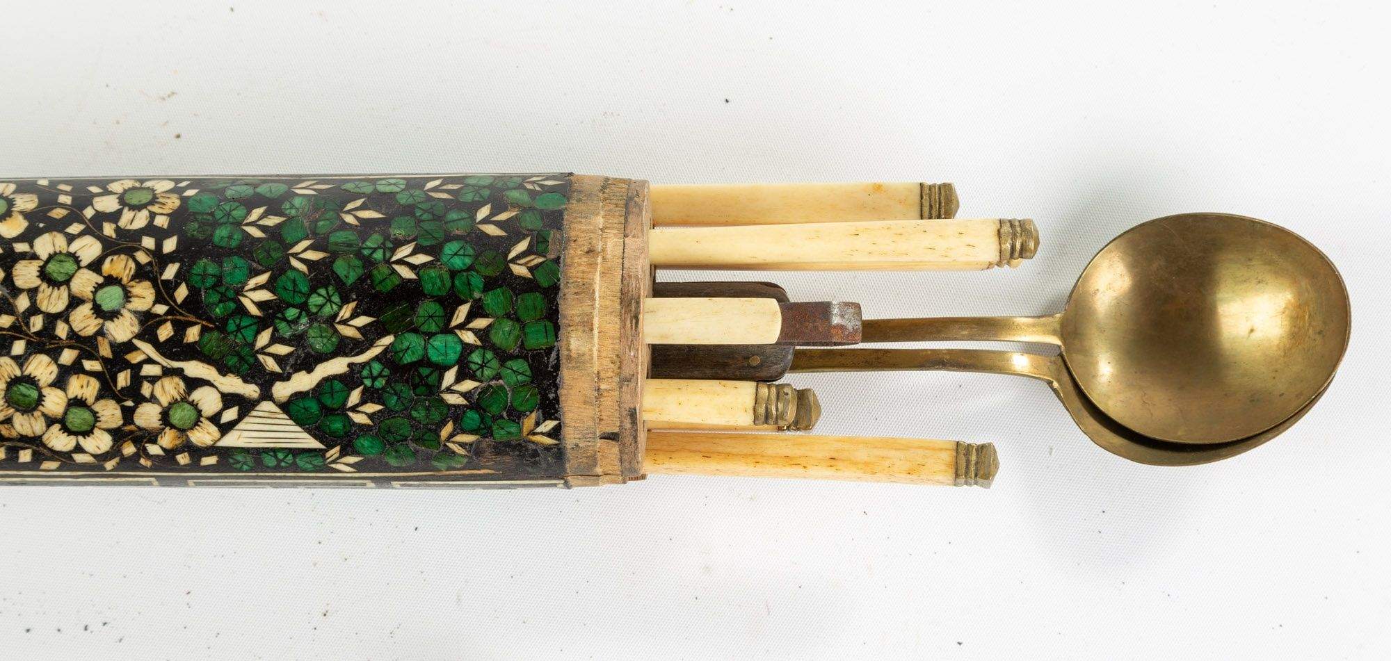 Inlaid Chinese / Japanese Utensil Holder | Cottone Auctions