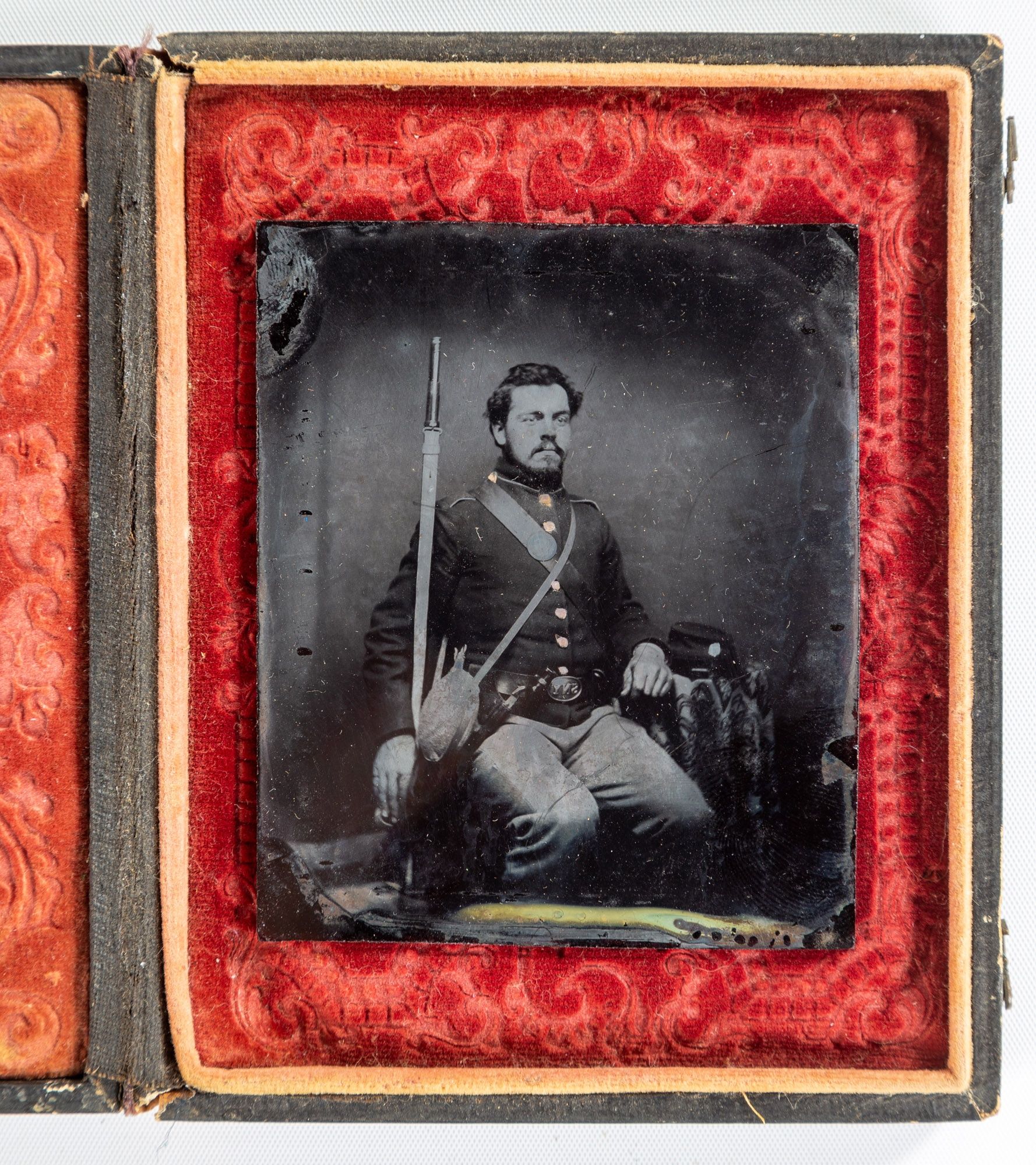 Ambrotype of a Union Soldier | Cottone Auctions