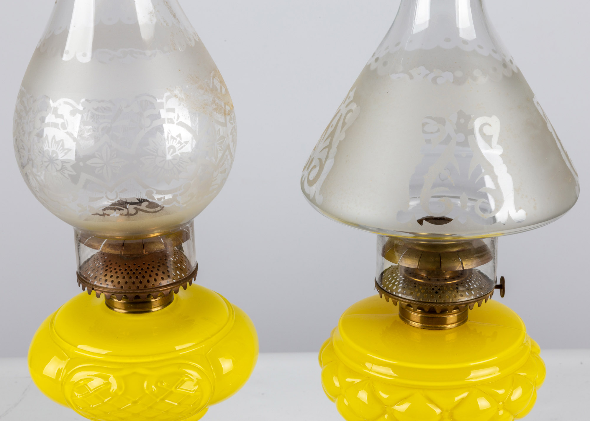 (2) Yellow "Quilt" & "Prince Edward" Oil Lamps | Cottone Auctions