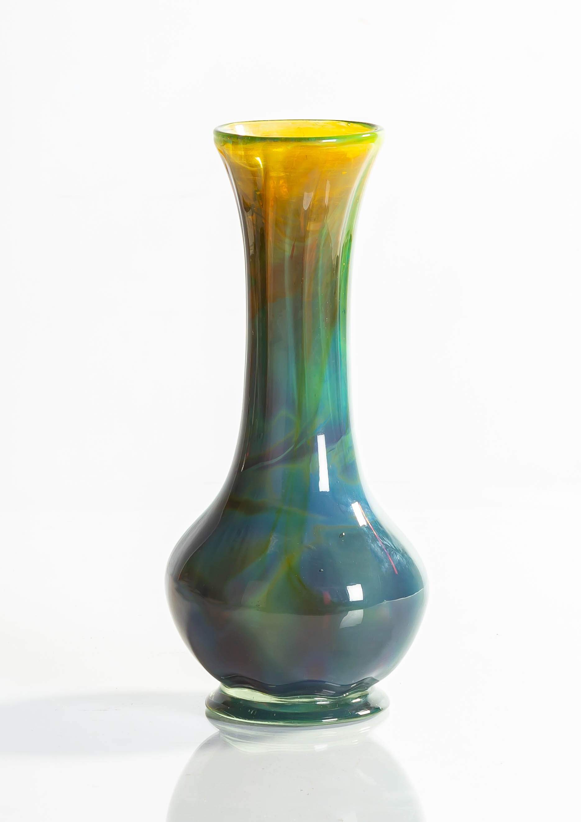 Tiffany Favrile Reactive Glass Vase | Cottone Auctions