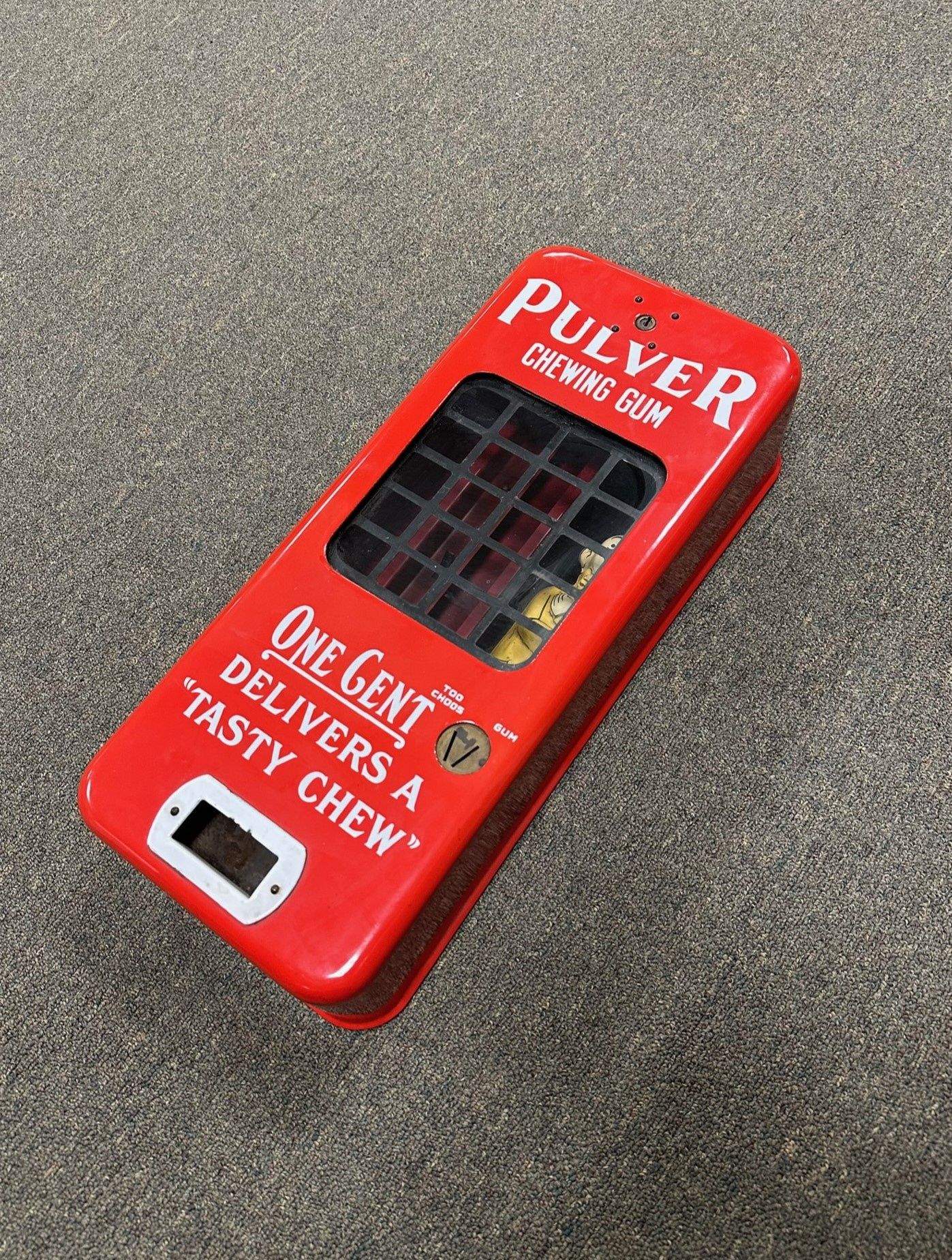 Pulver Company Chewing Gum Dispenser | Cottone Auctions
