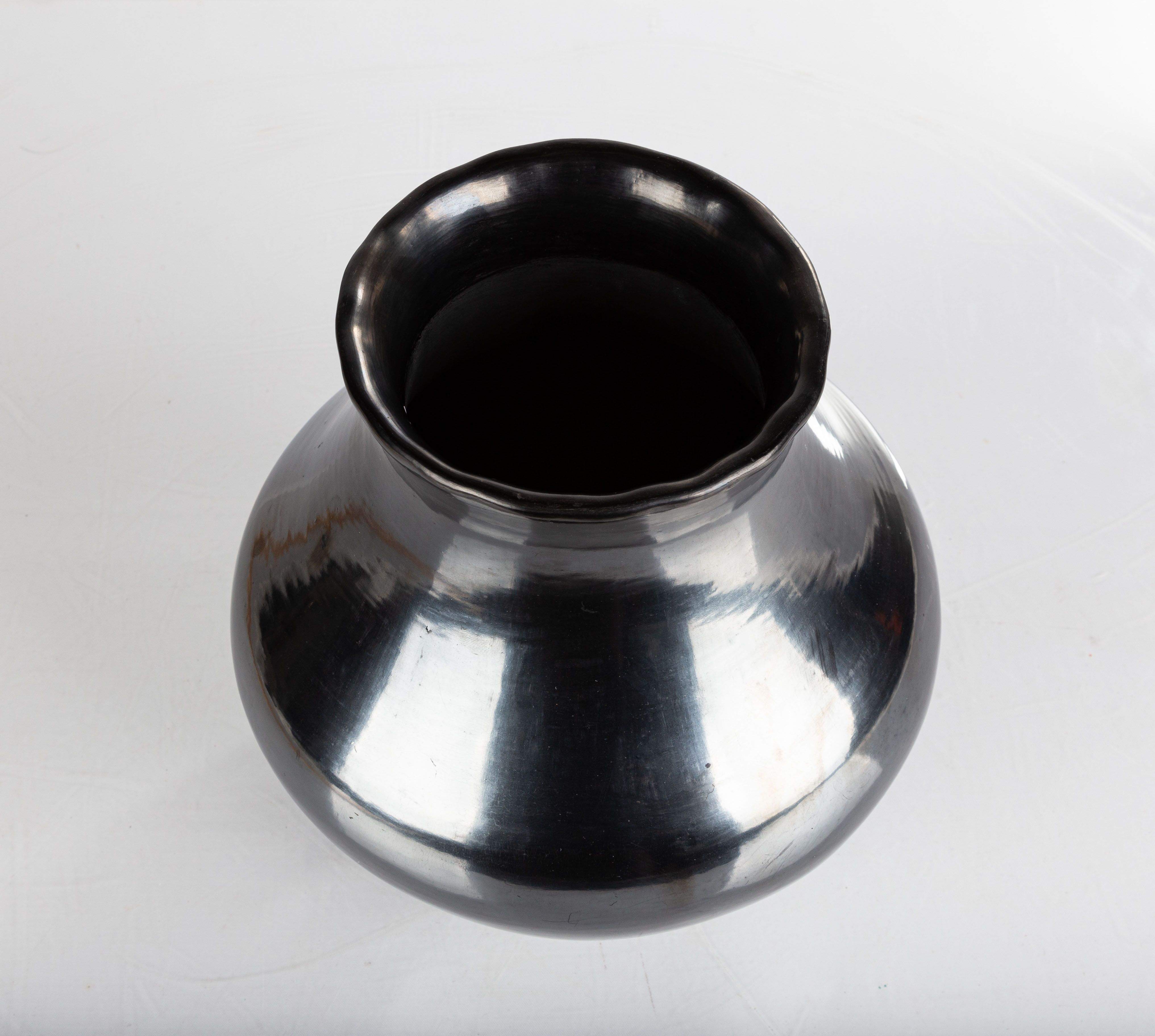 Maria Martinez (Native American, 1887-1980) Gunmetal Water Jar ...