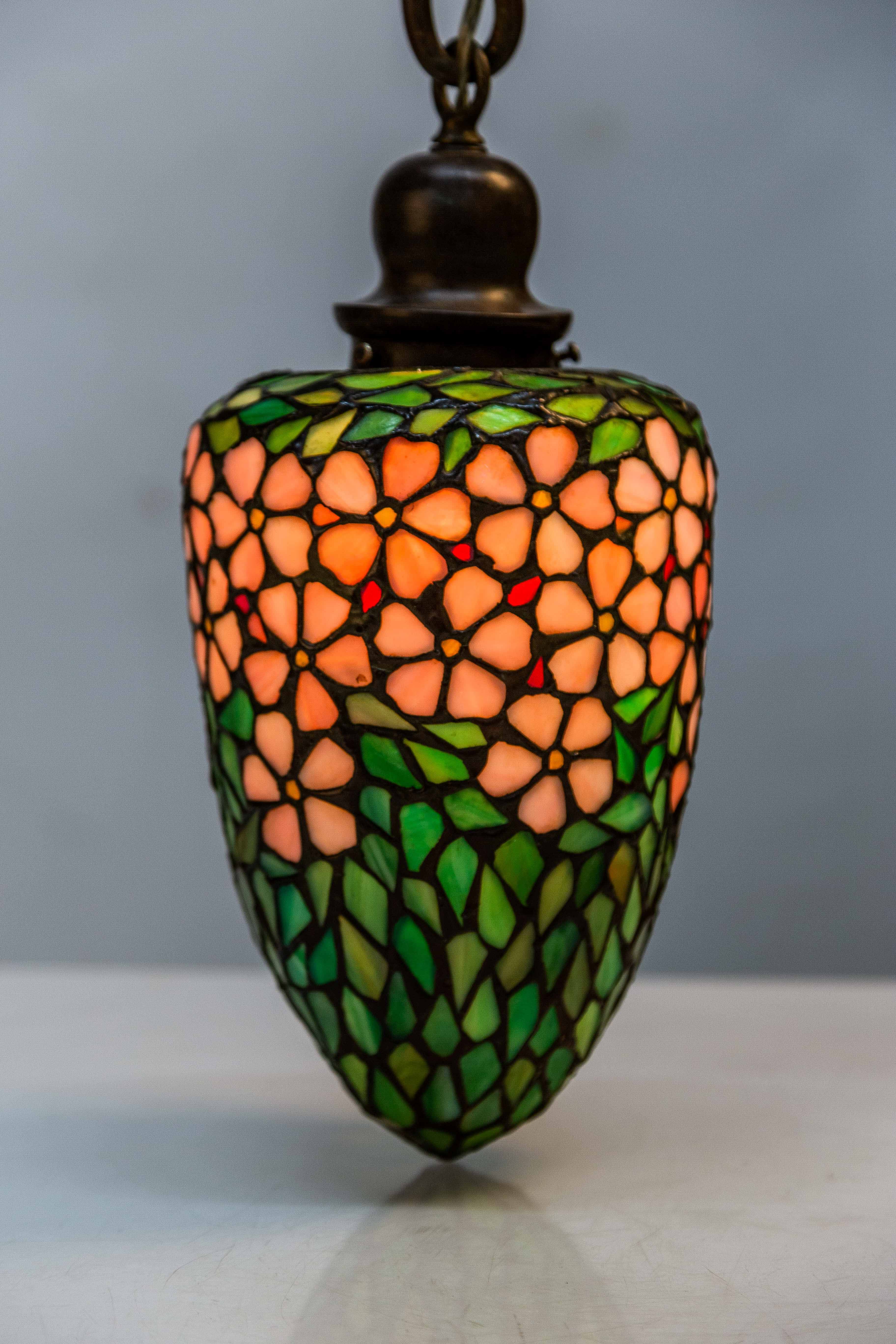 Three Unique "Periwinkle" Hanging Pendant Lights | Cottone Auctions