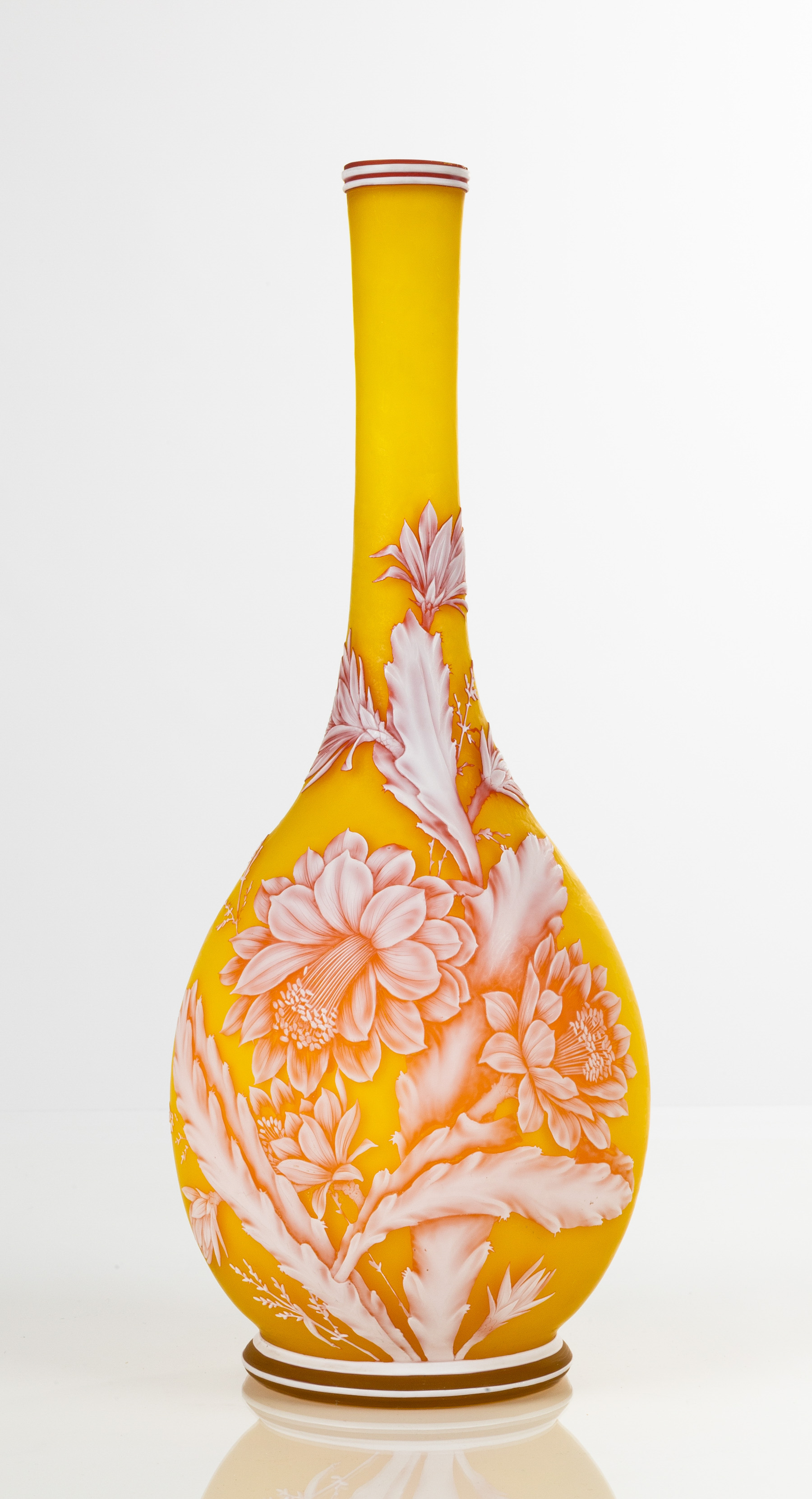 Thomas Webb Cameo Glass Vase | Cottone Auctions