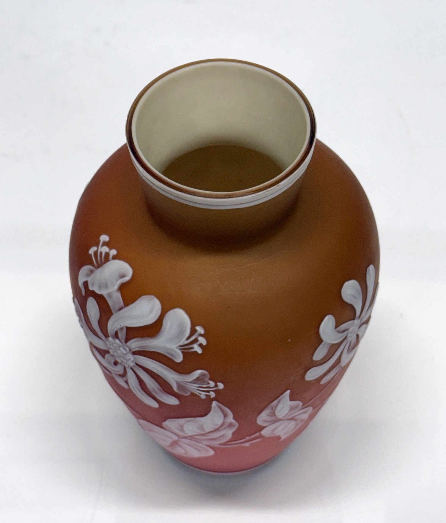 Thomas Webb Cameo Glass Vase | Cottone Auctions