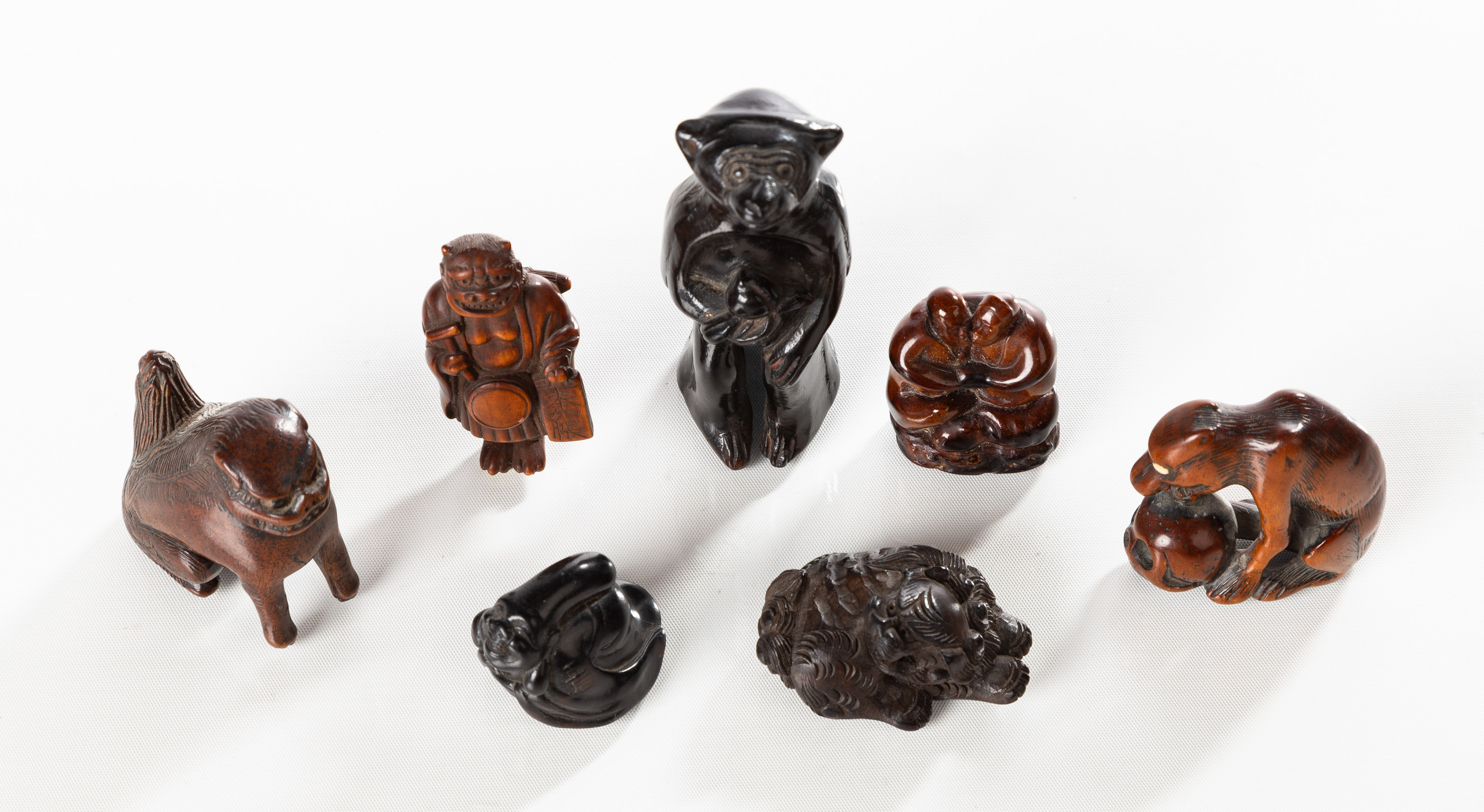Japanese Netsuke Animals and Figures | Cottone Auctions