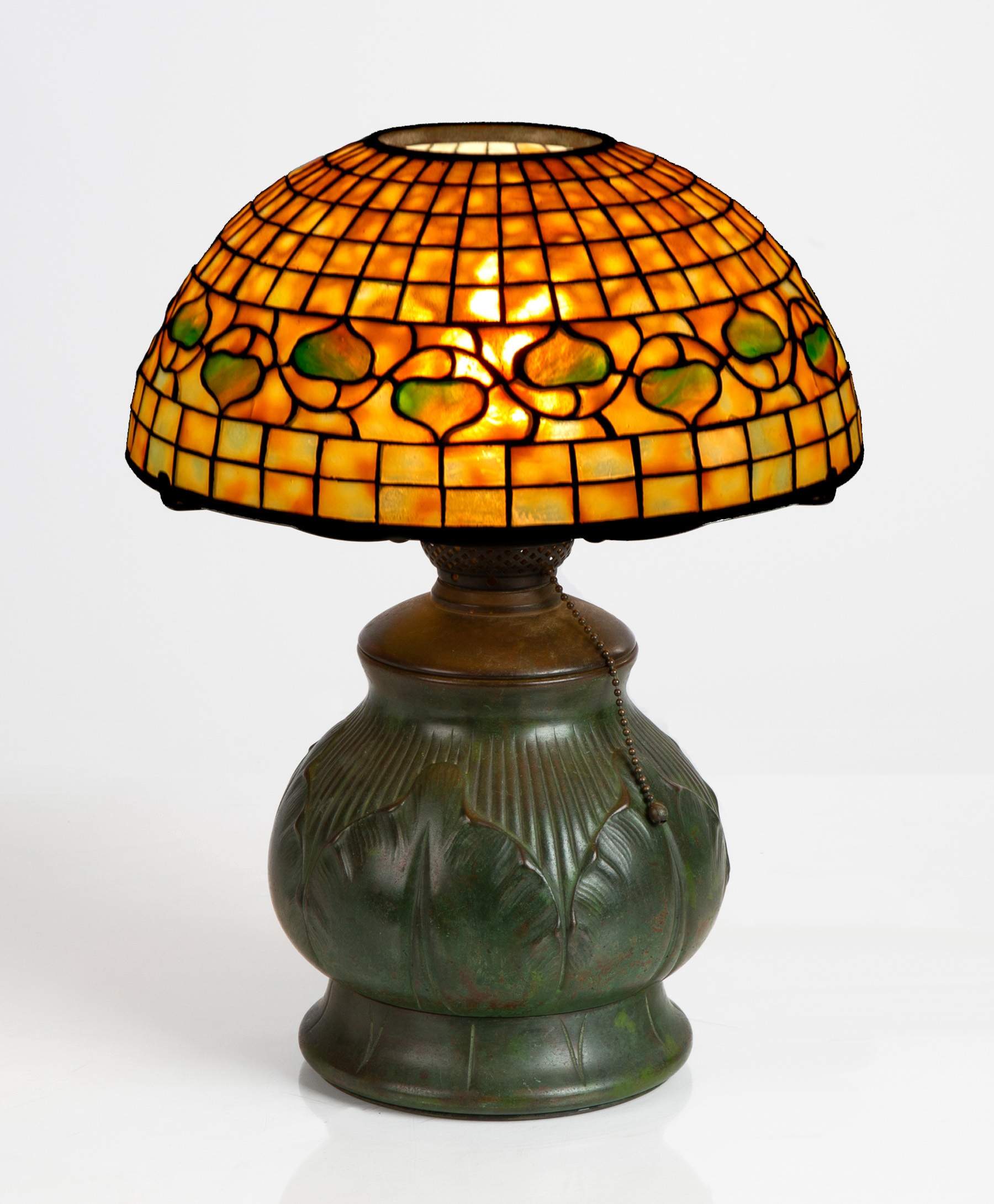 Tiffany Studios Leaf and Vine Lamp | Cottone Auctions