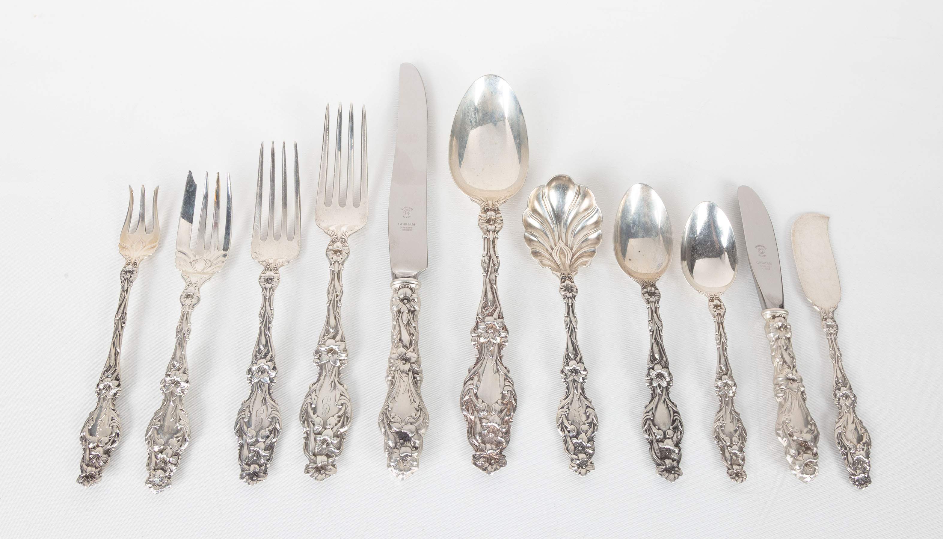 Wallace "Lily of the Valley" Sterling Silver Flatware | Cottone Auctions