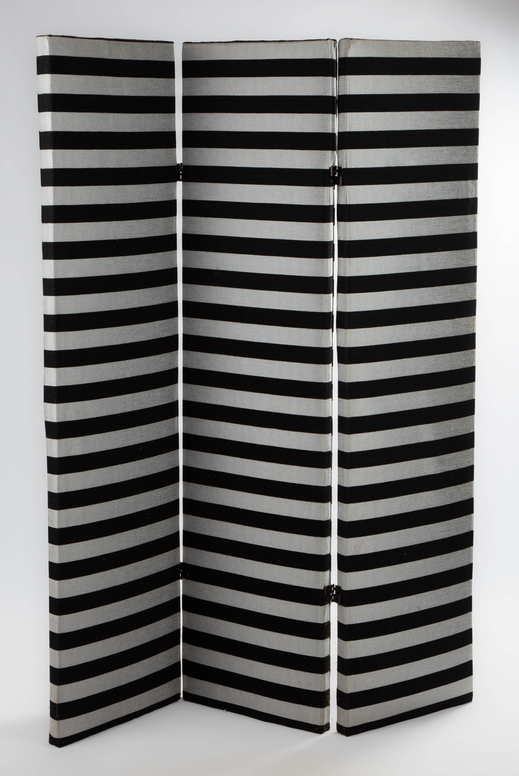 Contemporary Upholstery Room Divider | Cottone Auctions