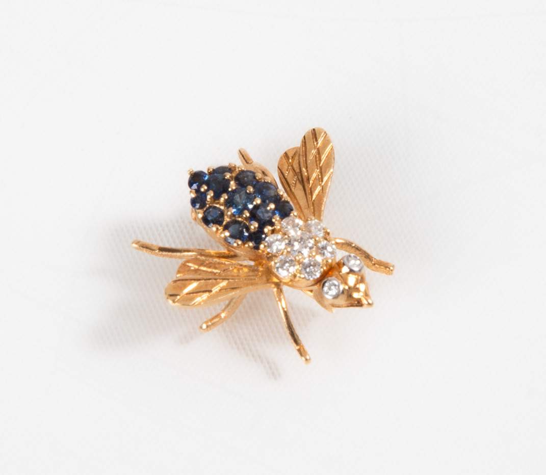 14K Gold, Diamond, & Sapphire Fly Pin | Cottone Auctions