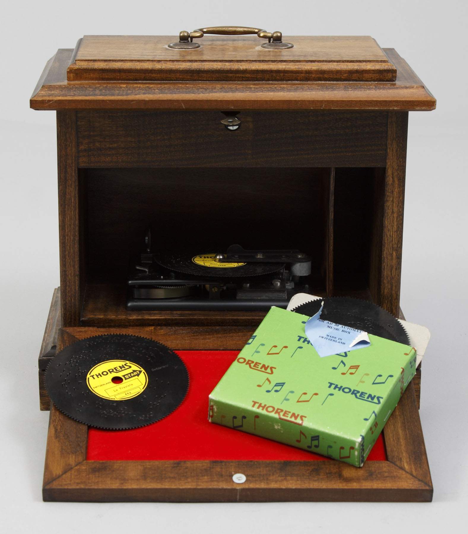 Thorens Automatic Disc Music Box | Cottone Auctions