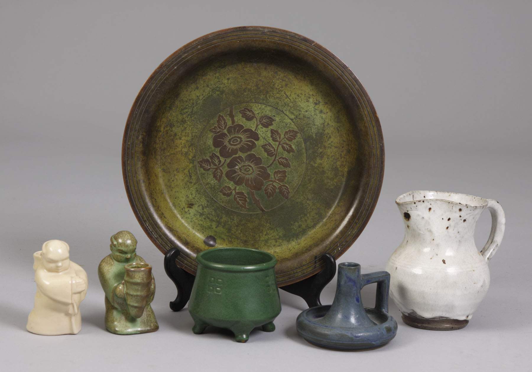 Group of Pottery and Stoneware | Cottone Auctions