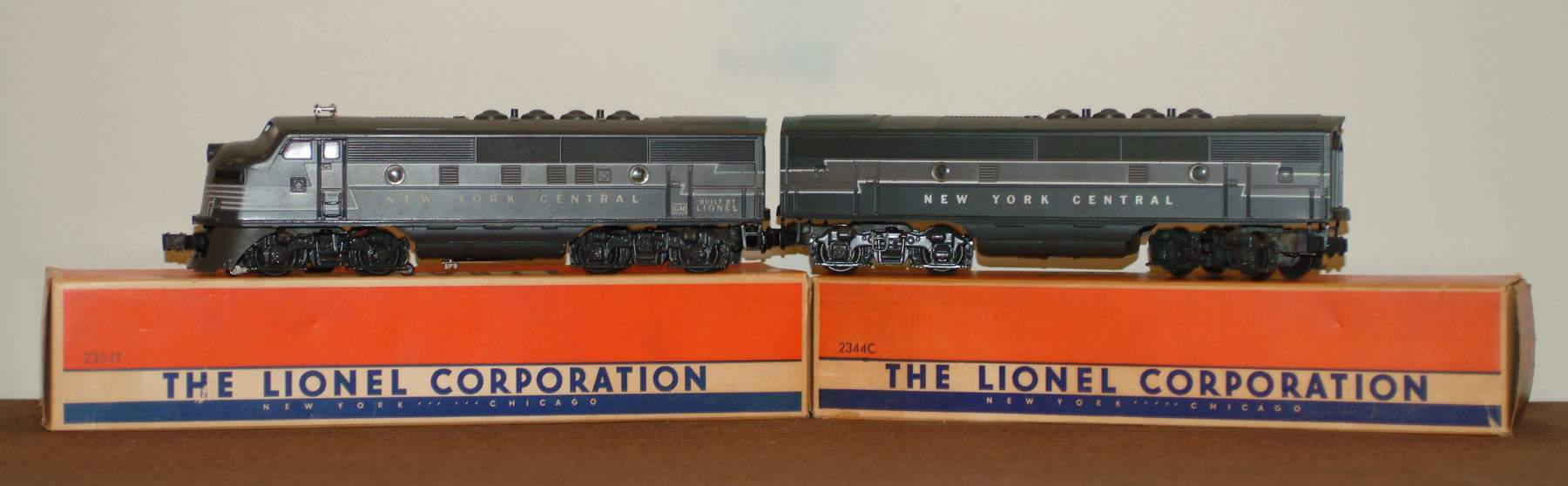 2 Lionel Locomotives & 1 Car | Cottone Auctions