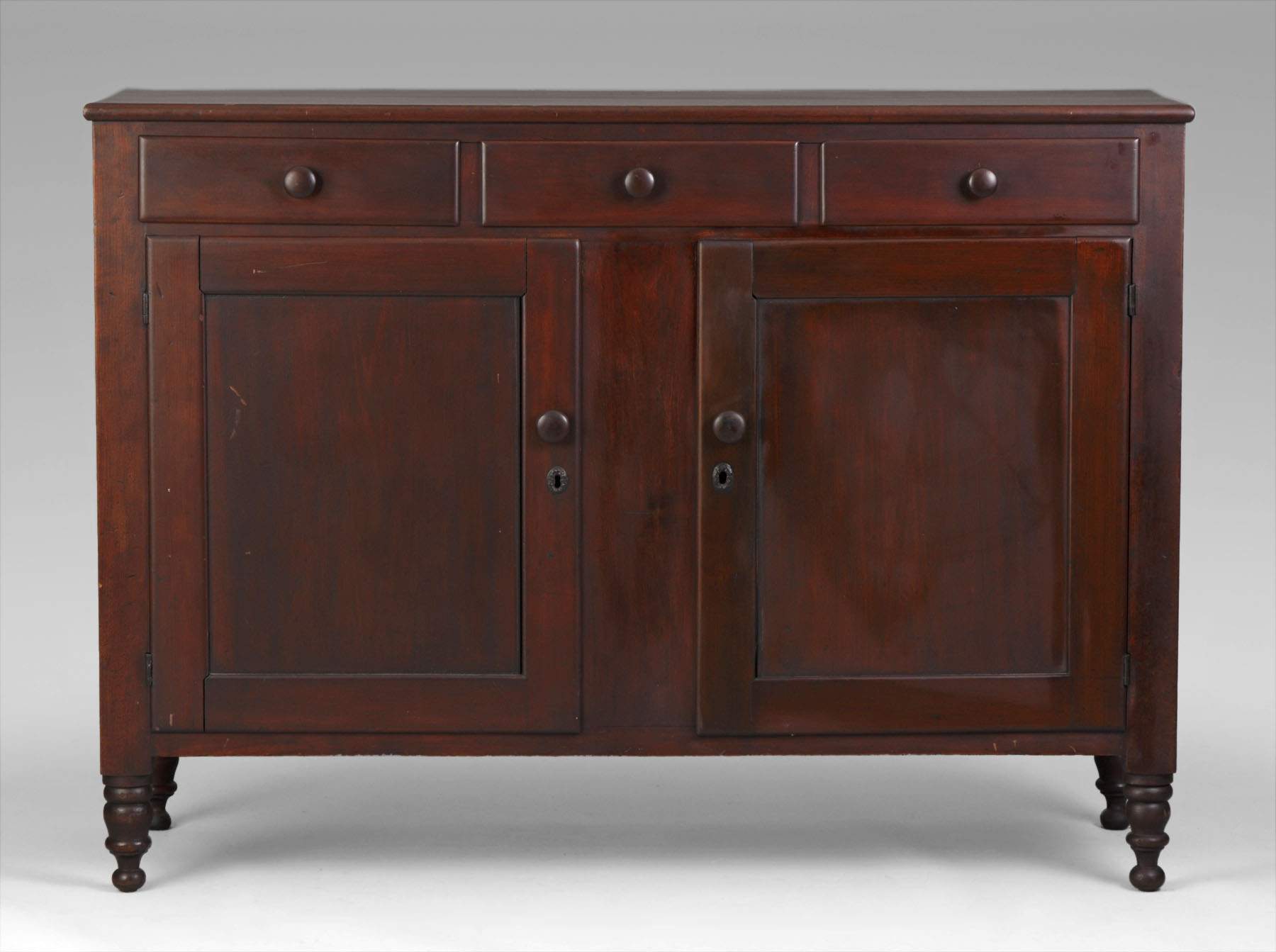 Sheraton Cherry Country Sideboard | Cottone Auctions