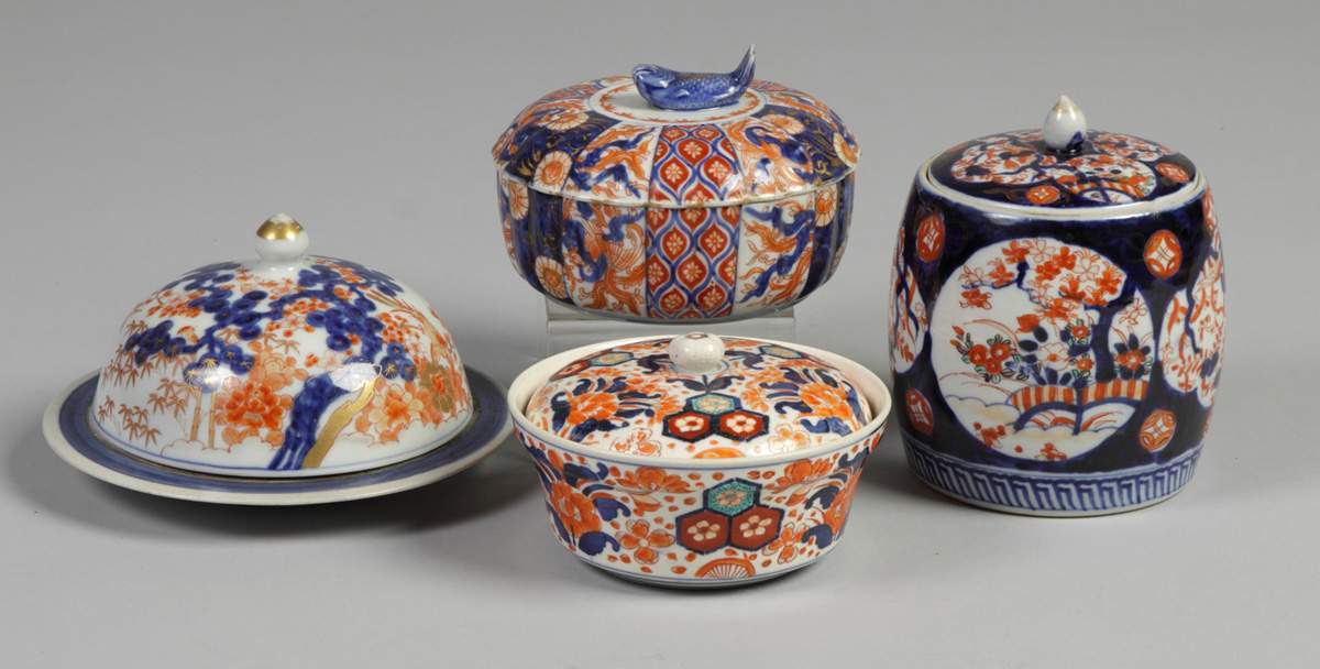 4 Pieces of Imari | Cottone Auctions