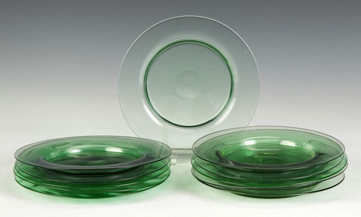 11 Sinclair Green Lunch Plates | Cottone Auctions